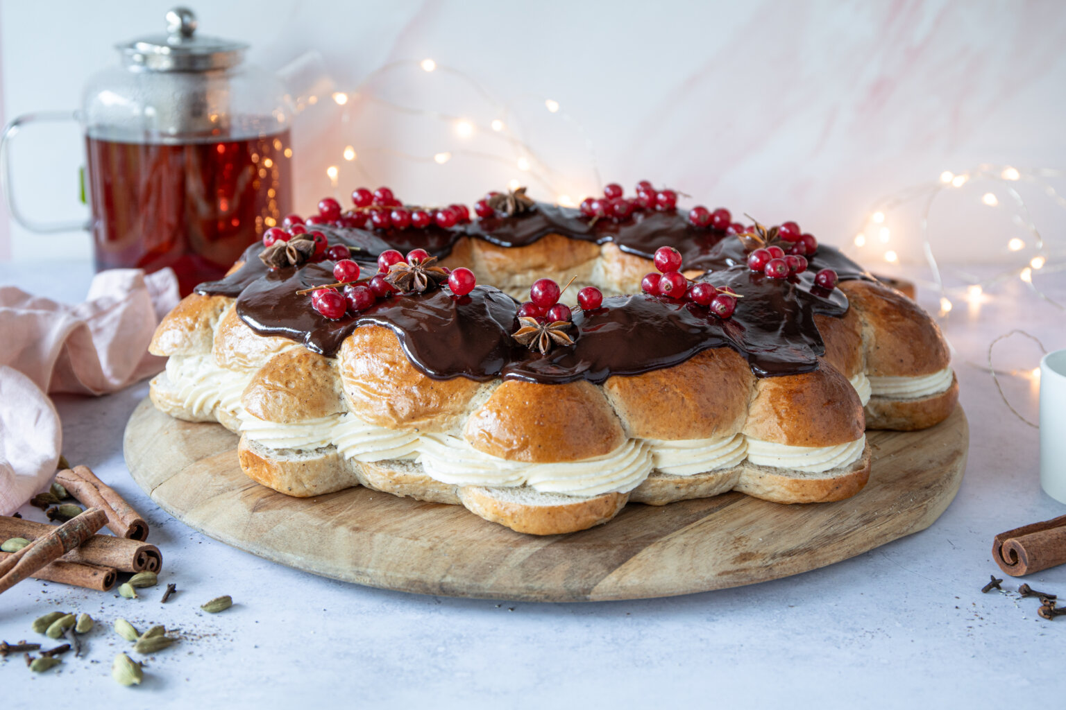 Ostekake med pepperkakebunn - Idun
